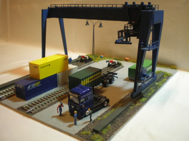 H0 DIORAMA VOLLMER Containerverladung HO Container Terminal Handarbeit ...