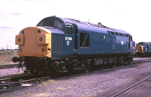 ORIGINAL COLOUR SLIDE of ex works 37058 BR class 37 diesel loco £2.50 ...