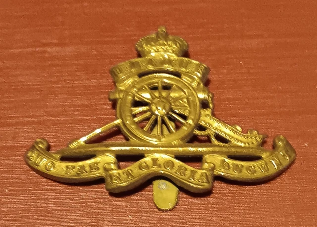 ROYAL ARTILLERY R.A. Large Cap Badge British Army Military £3.50 ...