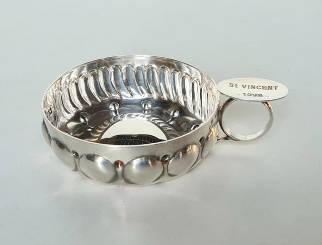 TASTEVIN EN MÉTAL argenté, poinçon orfèvre M.G pour la St Vincent 1998 ...