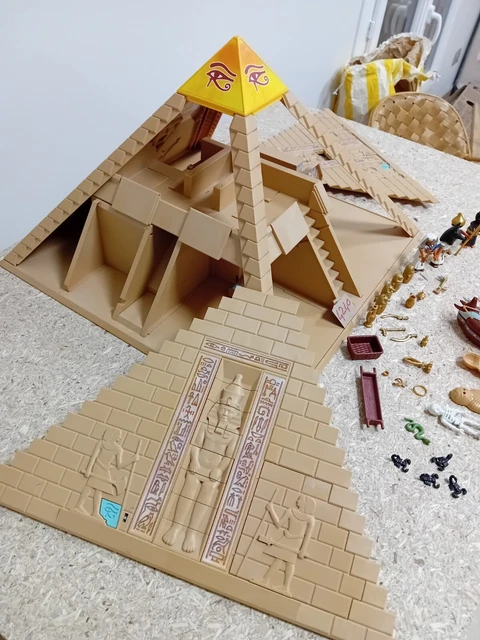 PLAYMOBIL PYRAMIDE 4240 complète avec de très nombreux accessoires et ...