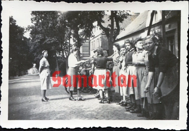 I7/50 WW2 ORIGINAL Photo Of German Wehrmacht Rad Female Workers £3.79 ...