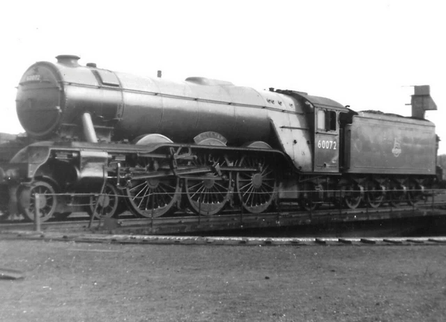 PHOTO BRITISH RAILWAYS Train Class A3 60072 Steam Locomotive 1950s £6. ...