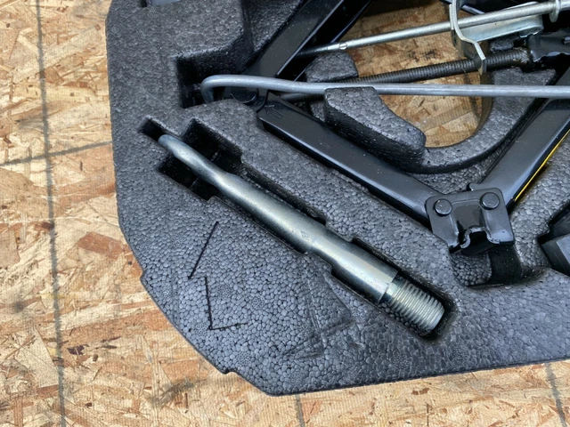 SPARE WHEEL TOOL Set Tow Hook Jack Emergency Jaguar Xf Xfr Oem (09-15 ...