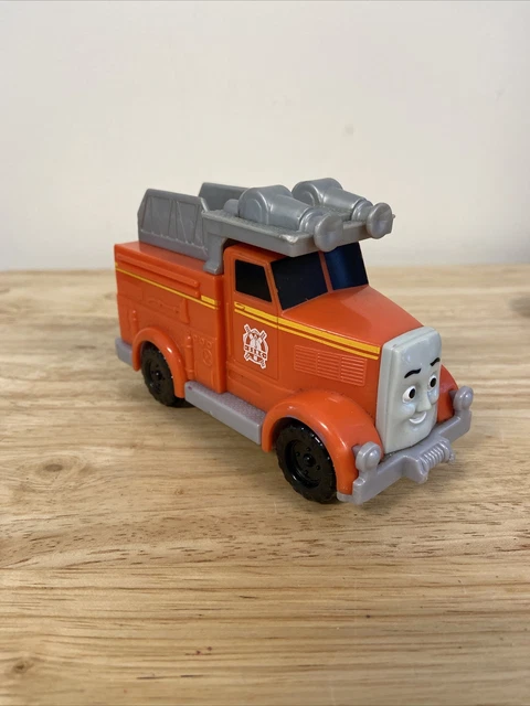 THOMAS THE TANK Engine Push Along Flynn Tallking Fire Engine Mattel ...