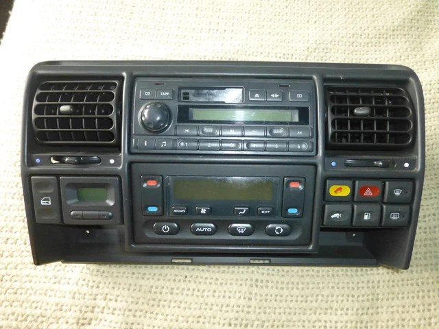 LAND ROVER DISCOVERY 2 TD5 Centre Dash Surround Radio Switches Clock ...