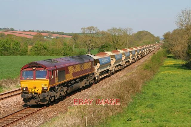 PHOTO CLASS 66 No 66121 Freight Train At Gunstone Mill Freight Train To ...