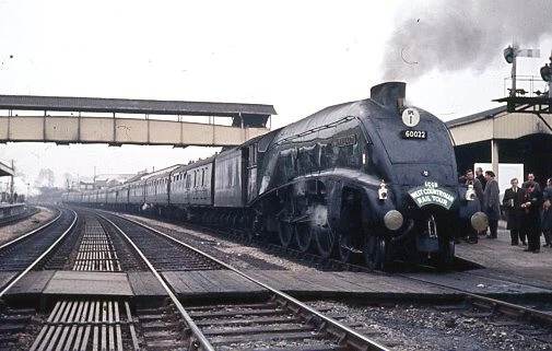 ORIGINAL COLOUR SLIDE of 60022 ER A4 class steam loco EUR 5,83 ...