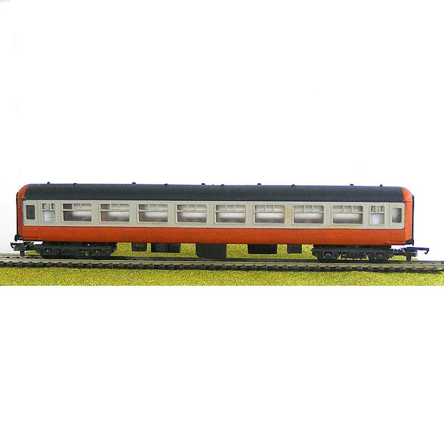 00 GAUGE LIMA British Railways BR Coach Carriage with Internal Seating ...