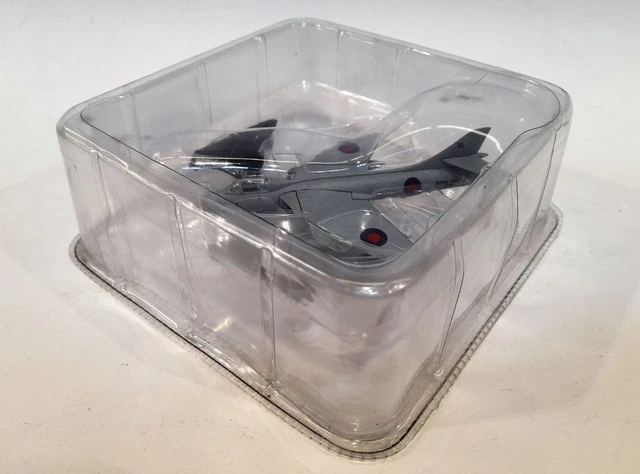 AIRCRAFTS OF WAR/HAWKER Hunter - Royal Ships / Scale 1:120 MC46578 $16. ...