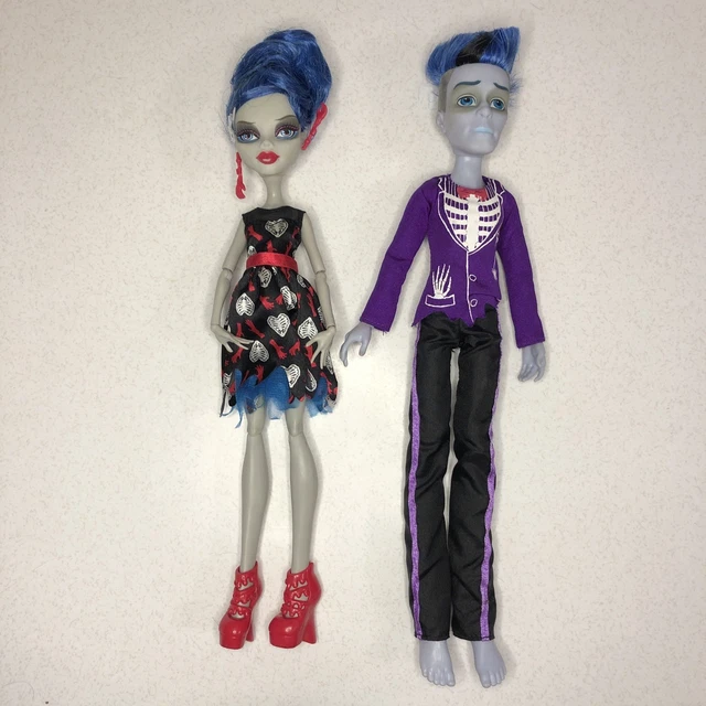 MONSTER HIGH LOVE'S Not Dead Sloman Slo Mo Mortavitch Ghoulia Yelps ...