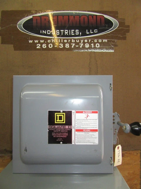60 AMP SQUARE D Double Throw Non Fusible Transfer Switch 600 V Cat ...