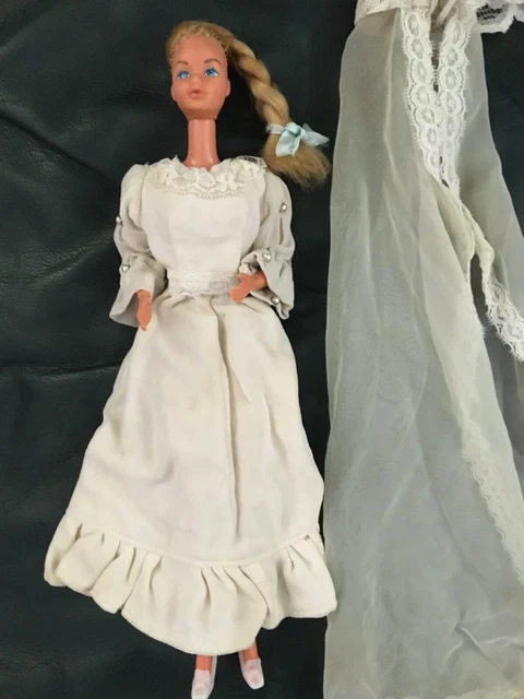 BARBIE KISSING BRIDE TNT PTR 1979 Superstar Shoulder Taiwan Pushbutton ...