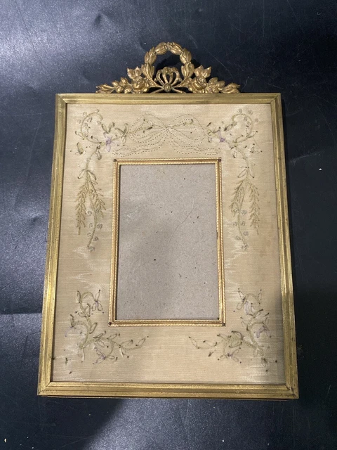 ANCIEN CADRE PORTE Photo En Bronze Dore Et Broderie Louis Xvi Fin ...