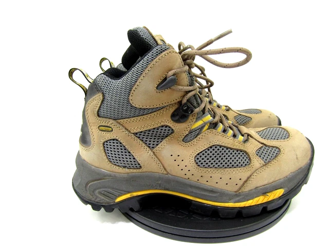 VASQUE HIKING BOOTS Mens 7.5 M 7462 M Vibram Gorpcore Outdoors Hiking ...