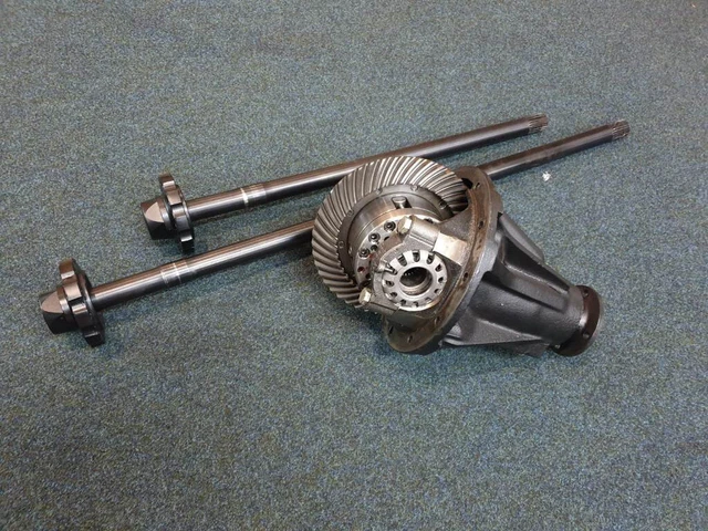 LAND ROVER DEFENDER 24 Spline Lsd Unit And 1/2 Shafts £750.00 - PicClick UK