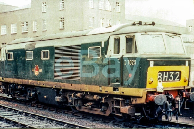 UK RAILWAY PHOTOGRAPH Class 35 Hymek Locomotive D7025. RM35-18 £1.70 ...