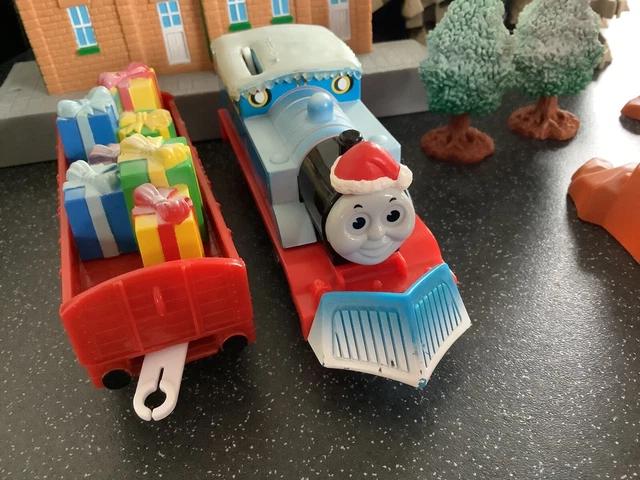 THOMAS THE TANK & Friends Trackmaster Christmas Winter Wonderland Train ...