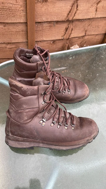 GENUINE BRITISH ARMY Issue Altberg Brown Combat Boots Size 11M £30.00 ...