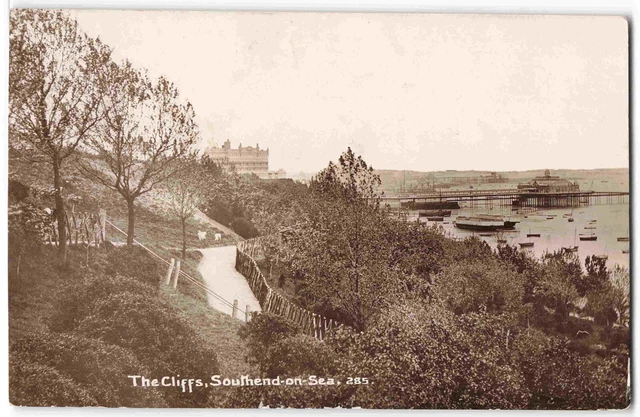 SOUTHEND ON SEA Cliffs Essex Pier - 1913 Real Photo Postcard V29 £4.20 ...