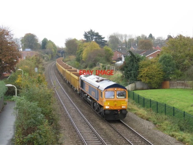 PHOTO CLASS 66 66773 Passes Melton Junction 09/11/16 Working 6M60 ...