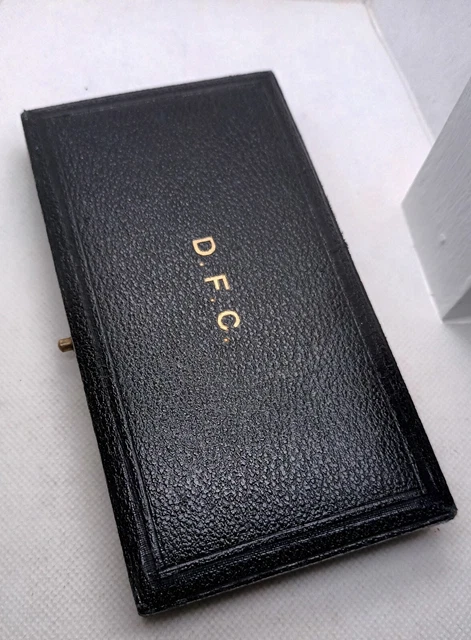 #93 BRITISH DFC Medal Box Royal Mint Original RAF Distinguished Flying ...