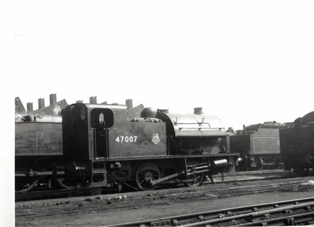 RAIL PHOTO LMS 040st Birkenhead shed LNWR GWR Cheshire Wirral 2view £2. ...