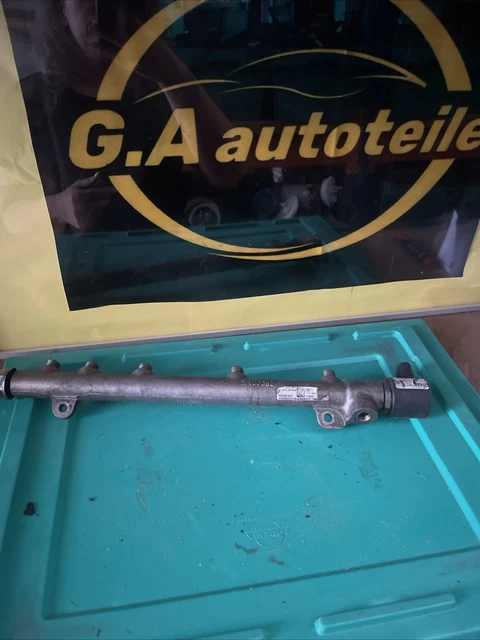 MERCEDES BENZ W211 W204 Fuel Injection Moulding Nozzle Stock Rail ...