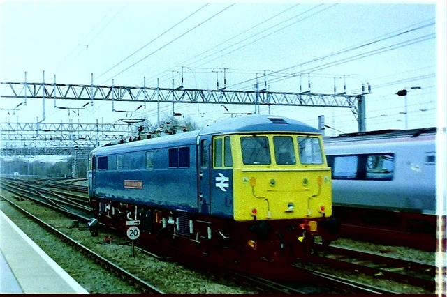 35MM RAILWAY COLOUR Negative Class 86 101 at Crewe EUR 2,28 - PicClick IT