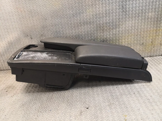 MERCEDES-BENZ W204 C 220 CDI Console Centrale Accoudoir 2046801339 EUR ...