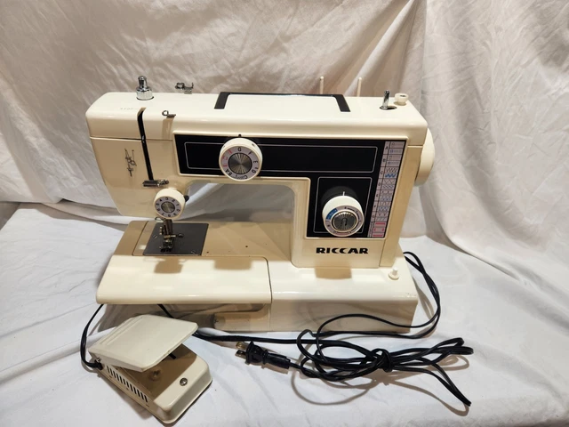 VINTAGE RICCAR SUPER Stretch Convertible Model R1500 Sewing Machine ...