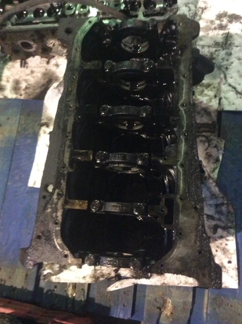 VW T4 TRANSPORTER 2.4 Aab Engine Crankcase Cylinder Block 074103101C £ ...