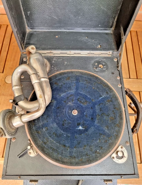 ANTIQUE GILBERT OF Sheffield Gramophone Record Player. Portable. Wind ...