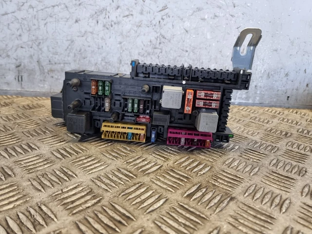 MERCEDES E CLASS Fuse Box Sam Control Unit A2129001306 E220 W212 Saloon ...