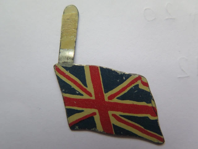 WORLD WAR I PETER PAN CIGARETTES UNION JACK FLAG TIN BADGE FROM CIG ...