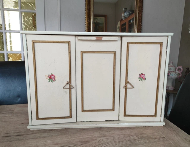 ARMOIRE DE POUPÉES ancienne - Modèle vintage - Lit escamotable EUR 40,00 - PicClick FR
