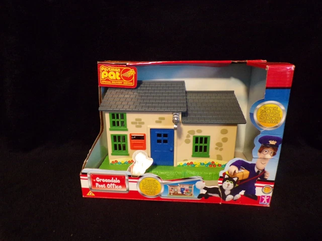 POSTMAN PAT SDS Greendale Post Office with Mrs Goggins Figure BNIB £29. ...
