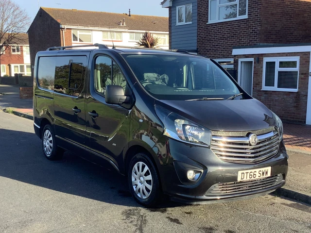 2017 VAUXHALL VIVARO Crew Van Swb No Vat £14,495.00 - PicClick UK
