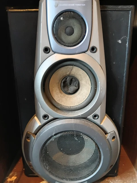 WIRED 2.0 CHANNEL Bookshelf Speakers 3-Way Rectangular Black/Silver £17 ...