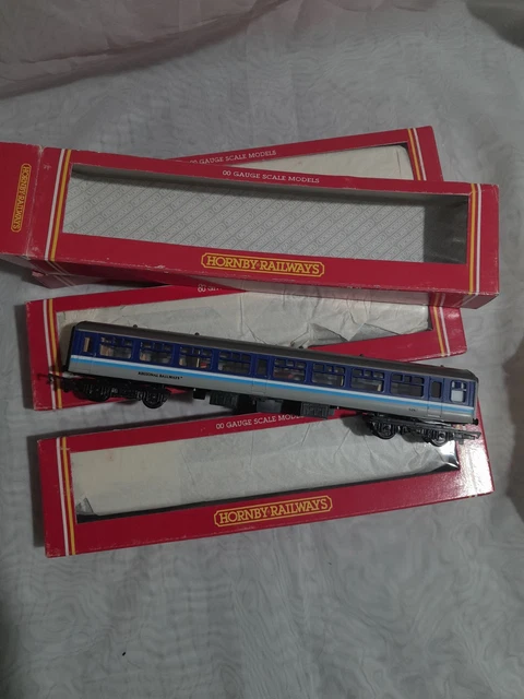 HORNBY BR MK 2aCOACHES IN REGIONAL RAILWAYS LIVERY ALL MINT CONDITION £ ...