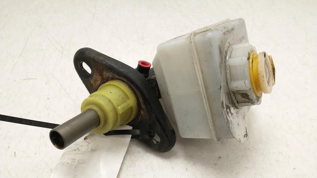 LAND ROVER DEFENDER MASTER CYLINDER STC441 2.5L Diesel 94-07 £47.00 ...