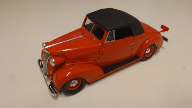 AMT 1937 CHEVROLET Convertible Hotrod- Built 1/25 Scale Model Kit ...