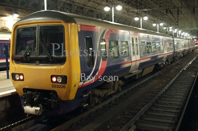 CLASS 323 323226, 3 car EMU, in debranded First North Western at ...
