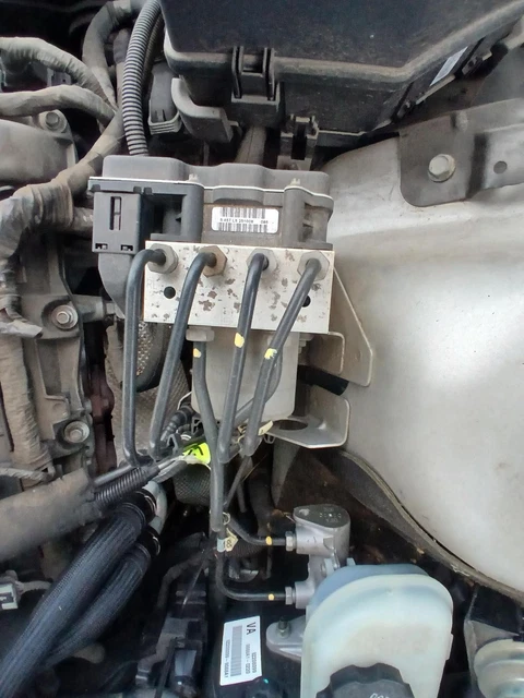HOLDEN COMMODORE ABS Pump/Modulator Ve, W/ Traction Control Type, 08/06 ...