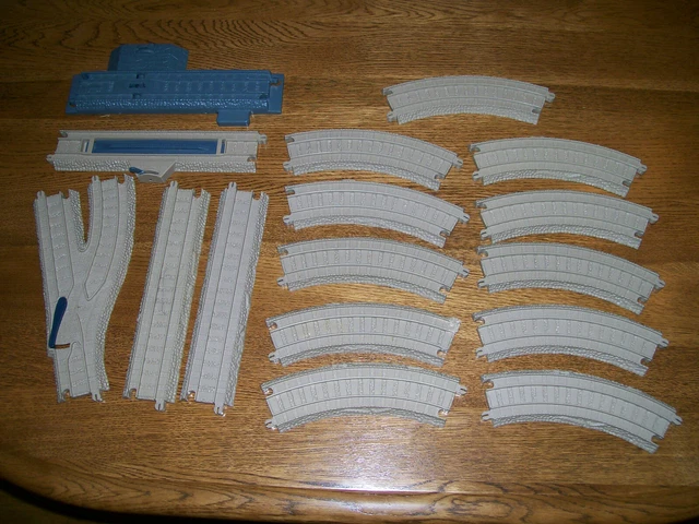 THOMAS & FRIENDS Trackmaster Train Tan Tracks Curved Stop & Go Straight ...