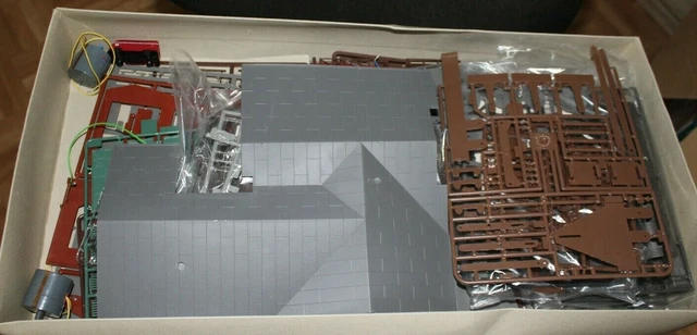 FALLER EXCLUSIV - Modell 1988, Bahnbetriebswerk B 988 *** Spur HO ...