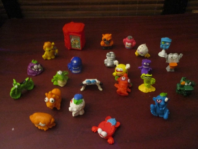 SUPER THINGS SUPERZINGS Figures - 20 Figures with Pod / House ( set 5 £ ...