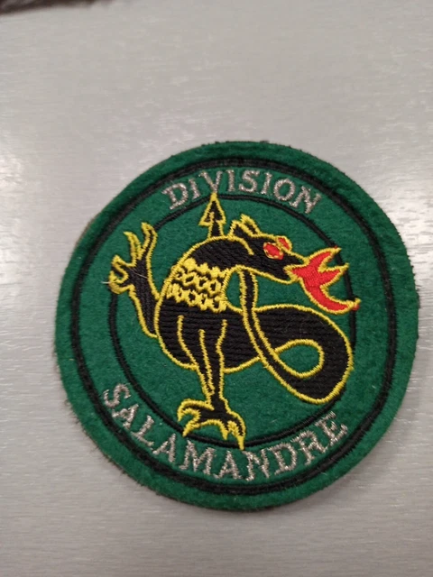 FRANCE: ÉCUSSON MILITAIRE scratch, DIVISION SALAMANDRE, diamètre: 80 mm. EUR 5,00 - PicClick FR