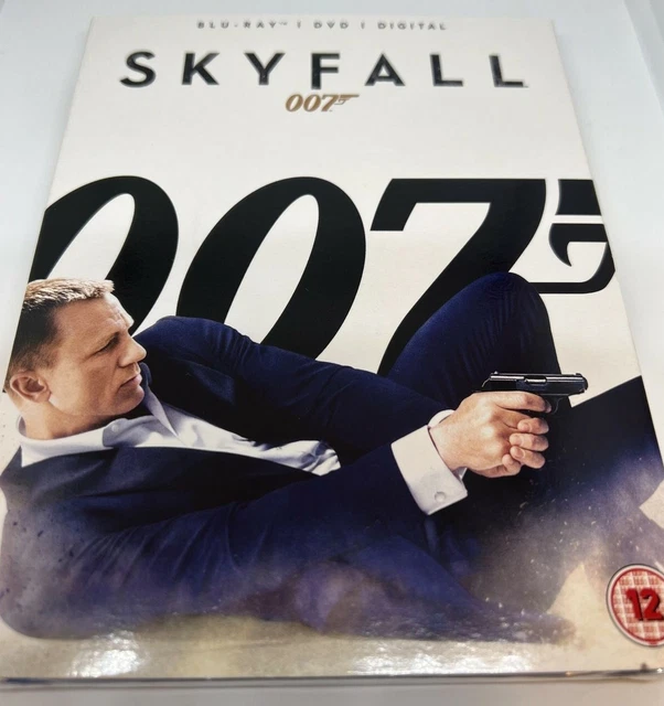 SKYFALL BLU RAY with Slipcase James Bond 007 New and Sealed £16.31 ...