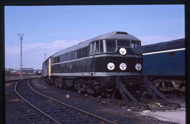 ORIGINAL COLOUR SLIDE ofBR class 31 diesel loco d5500 thornaby depot ...